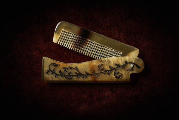 SEA ROVER COMB – The Sneerwell